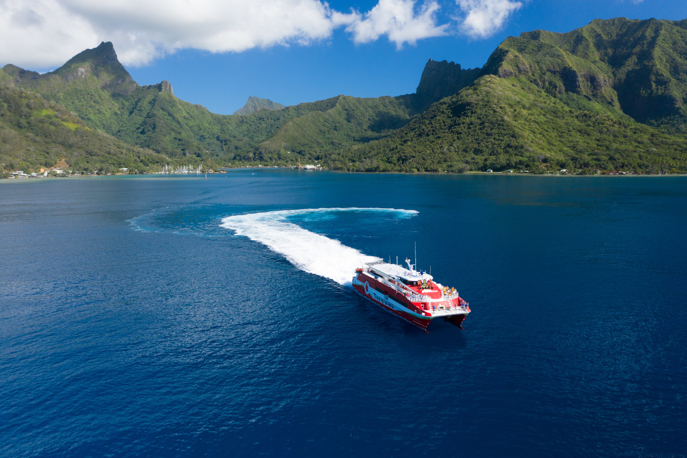 Fast Ferry between Tahiti Moorea, Huahine, Raiatea | Votre navette ...